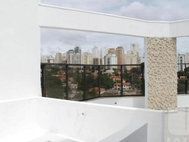 Cobertura Triplex com 3 vagas de garagem em Santa Cecilia