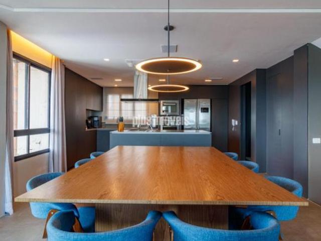 Cobertura Triplex com 274,0m²Au 4 Quartos, 3 Suítes, 4 vagas