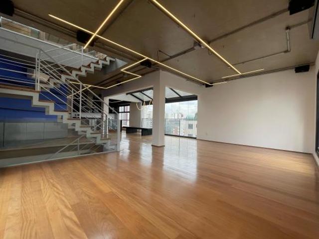 Cobertura tríplex com 281 m², 2 suítes, 3 vagas na rua Fidalga, Vila Madalena SP