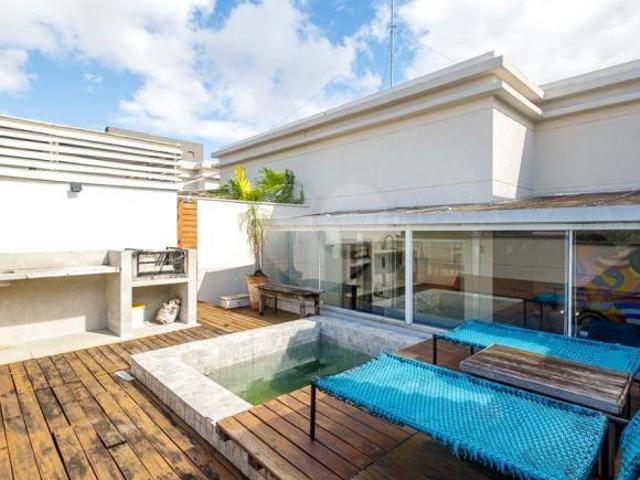 Cobertura triplex com 2 suítes, 3 vagas, espaço gourmet e piscina na cobertura no Alto da Boa Vista