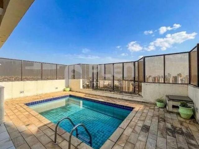 Cobertura triplex com Piscina, 4 quartos, 3 Suites, 3 vagas de garagem em 331m²