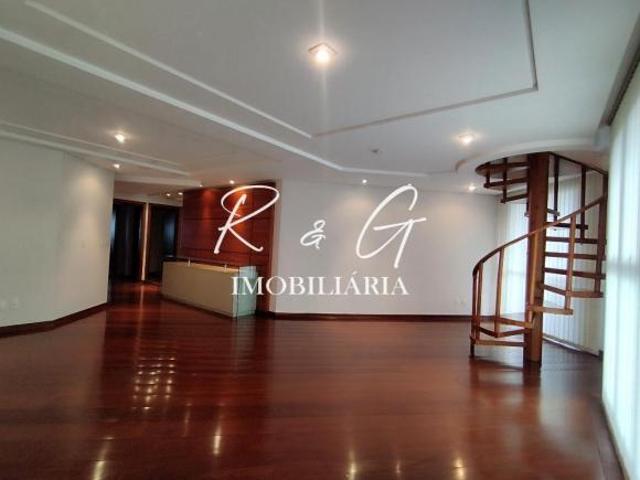 Cobertura Triplex de Alto Padrão com Piscina, 679,29m² e Vista Espetacular Vil
