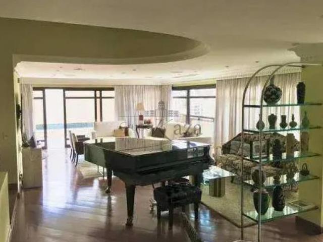 Cobertura Triplex Jardim Luzitânia 4 Dormitórios 700m²