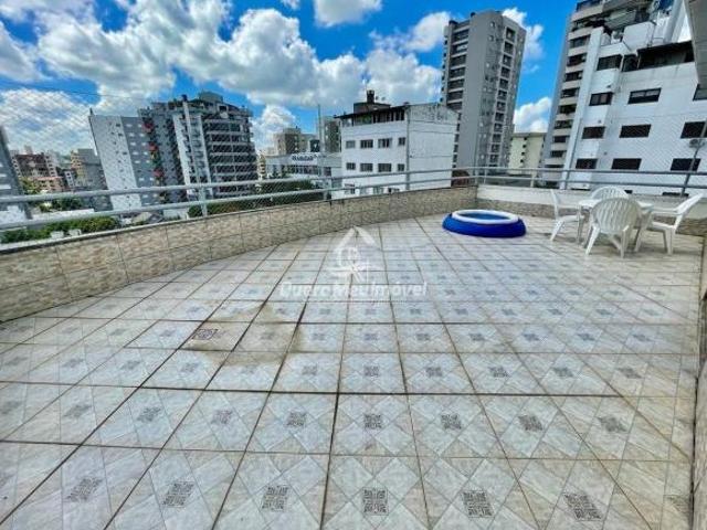 Cobertura triplex mobiliada à venda no Panazzolo