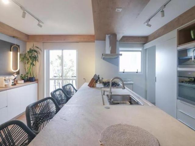COBERTURA TRIPLEX MODERNA, FINO ACABAMENTO NA VILA SÃO FRANCISCO