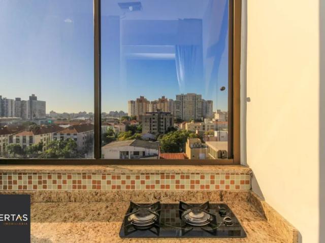 Cobertura à venda com sol nascente, elevador e vaga escriturada