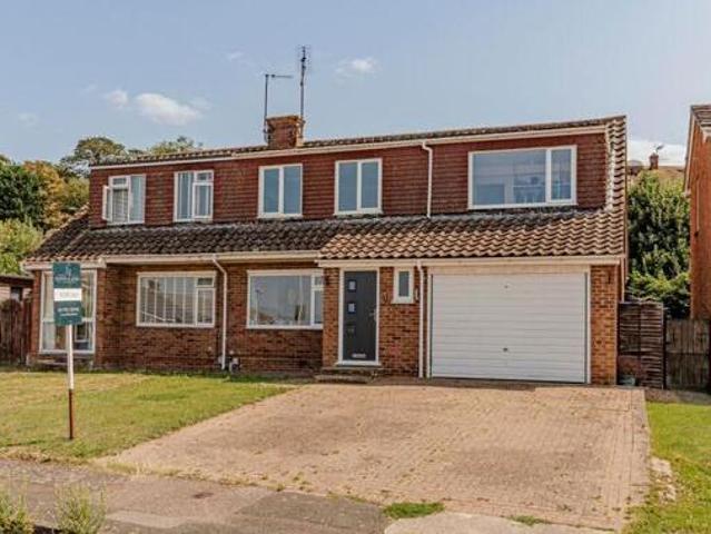 Cobham Chase, Faversham, 4 Bedroom Semi detached