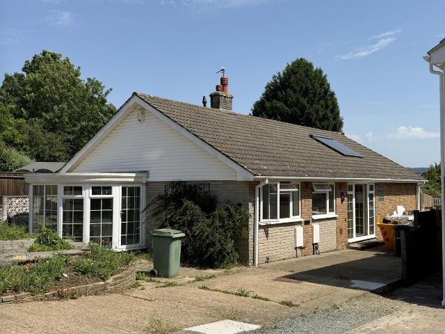 Cobham Close, Maidstone ME16, 3 bed bungalow to rent, £1,600 pcm | PrimeLocation