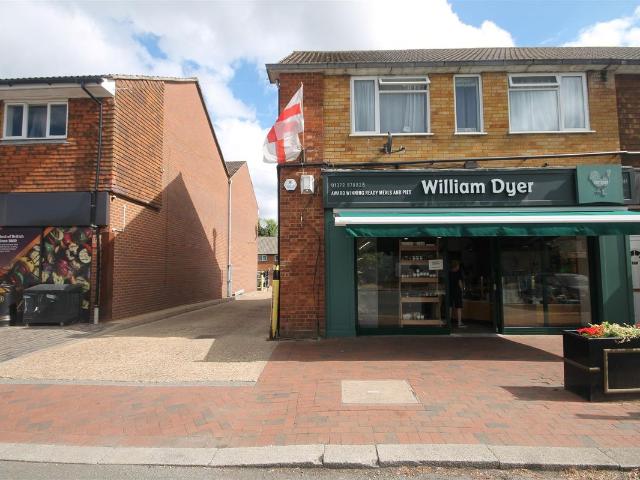 Cobham Road, Fetcham KT22, 2 bed maisonette to rent, £1,400 pcm | PrimeLocation