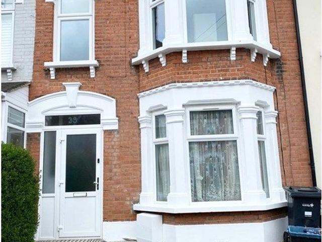 Cobham Road, Ilford IG3, 3 bed terraced house to rent, £2,200 pcm | PrimeLocation