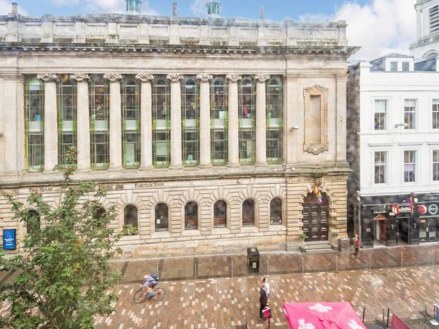 Cochrane Street, Glasgow, G1 2 bed apartment to rent £1,600 pcm £369 pw