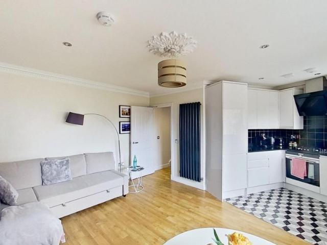 Cockburn Street, Edinburgh, EH1 1 bed flat to rent £1,650 pcm £381 pw