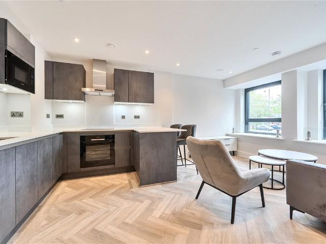 Cockfosters Road, Barnet EN4, 1 bed flat to rent, £1,700 pcm | PrimeLocation