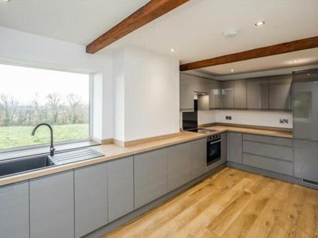 Cockley Hill Lane, Kirkheaton, 2 Bedroom Cottage