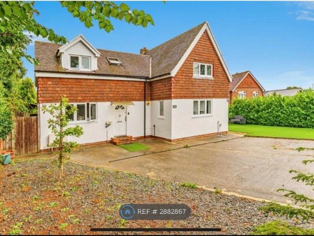 Cockshot Hill, Reigate RH2, 3 bed detached house to rent, £3,100 pcm | PrimeLocation