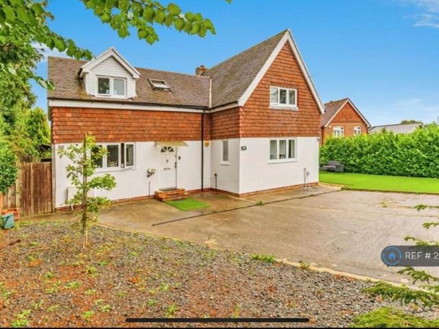 Cockshot Hill, Reigate, RH2 3 bed detached house to rent £3,100 pcm £715 pw