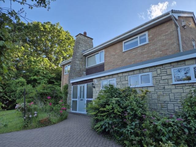 Cockshot Road, Malvern WR14, 4 bed detached house to rent, £2,500 pcm | PrimeLocation