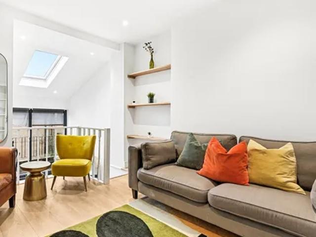 CoCo Fresh Tea & Juice, 10 Upper Tachbrook Street, London, SW1V 1SH, United Kingdom | 2 bed apartment for rent #167772959 | Rentberry