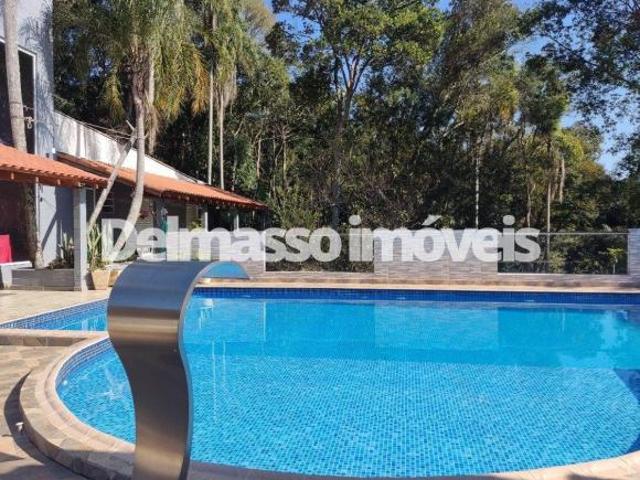 CÓD.6838 IBIÚNA, LINDA CHÁCARA EM CONDOMINIO FECHADO DE ALTO PADRÃO!