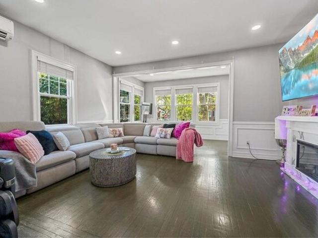 Coddington Ave, Staten Island, Home For Sale