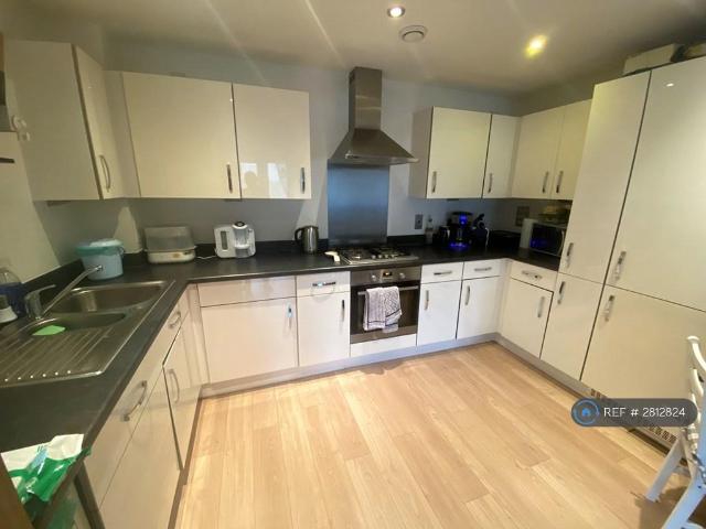 Code Court, London, NW2 2 bed flat to rent £2,100 pcm £485 pw