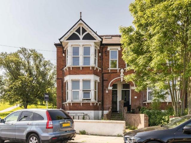 Codrington Hill, London SE23 1 bed flat to rent £1,600 pcm £369 pw