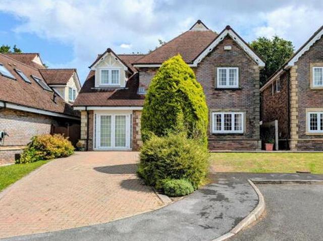 Coed Y Cadno, Cwmgwili, 5 Bedroom Detached