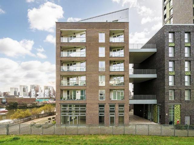 Cofferdam Way, Deptford 3 bed flat to rent £3,500 pcm £808 pw