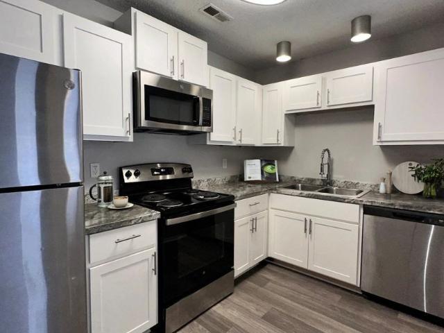 Coffey Creek Apartments 2 Bedroom Apartment for Rent at 2208 Yager Creek Dr, Charlotte, NC 28273 Yorkmount