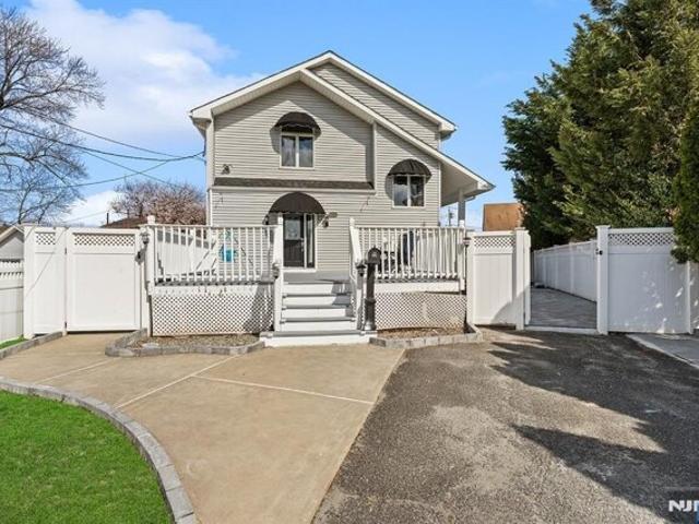 Coger St, Saddle Brook, Home For Sale
