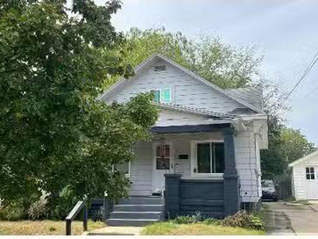 Coit Ave NE