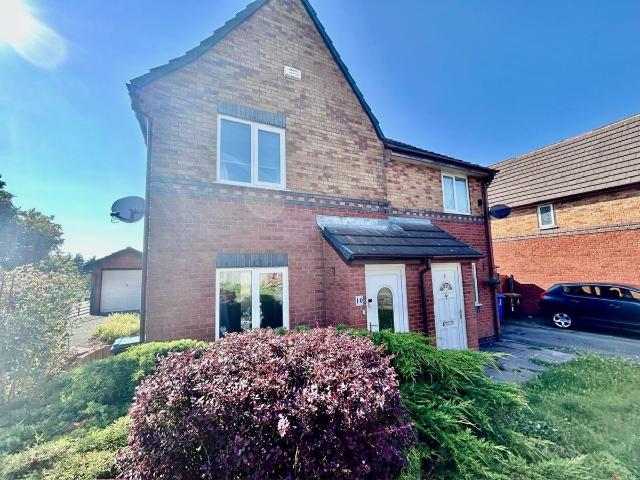 Coltsfoot Drive, Chorley PR6, 3 bed property to rent, £975 pcm | PrimeLocation