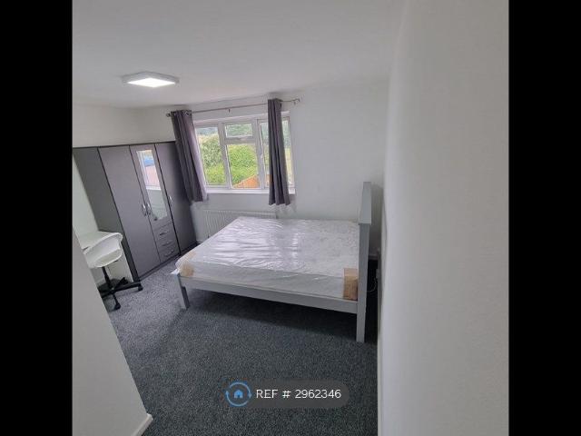 Coltsfoot Place, Milton Keynes MK14, Room to rent, £850 pcm | PrimeLocation