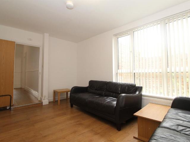 Colum Road, Cathays, Cardiff CF10, Room to rent, £580 pcm | PrimeLocation