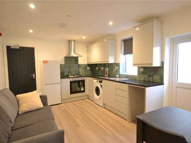 Colum Road, Cathays, Cardiff, CF10 1 bed flat to rent £1,050 pcm £242 pw