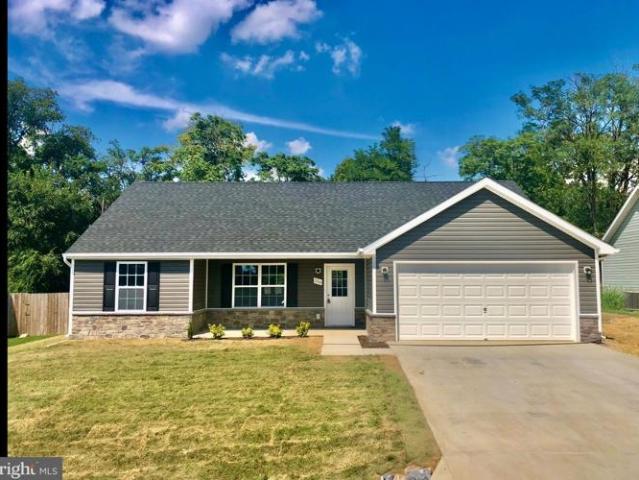 Columbus Thyme Way, Bunker Hill, WV 25413