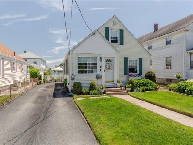 Columbus Blvd, Cranston, Home For Sale