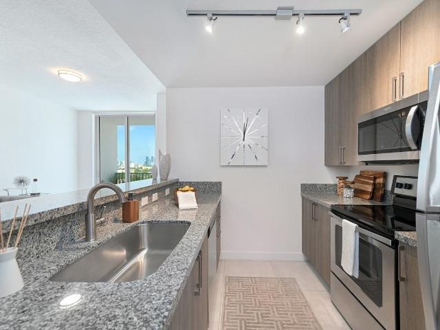 Columbus on Fifth 2 Bedroom Apartment for Rent at 514 Sw 22nd Ave, Miami, FL 33135 West Little Havana