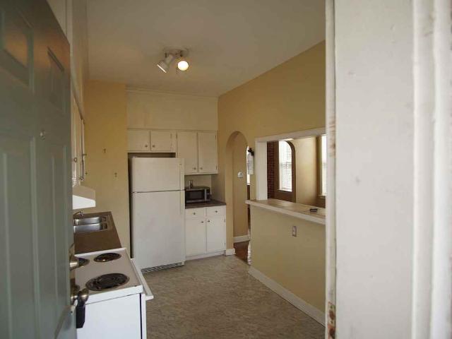 Columbus Park Studio Apartment for Rent at 6693 Lees Summit Rd, Lees Summit, MO 64064