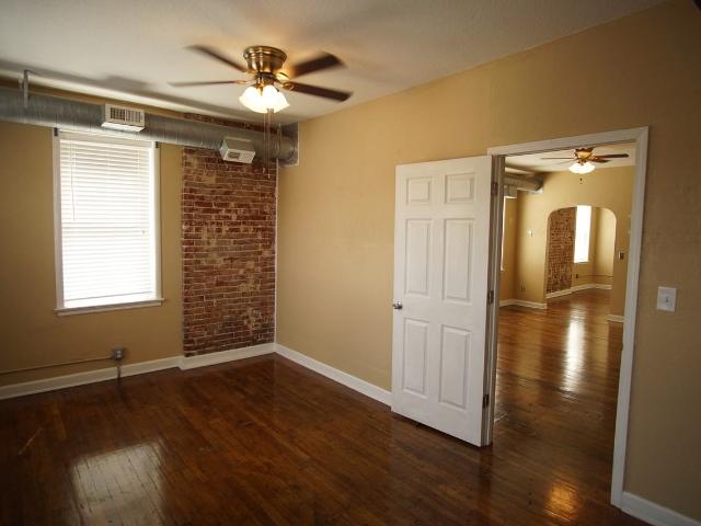 Columbus Park 1 Bedroom Apartment for Rent at 6693 Lees Summit Rd, Lees Summit, MO 64064