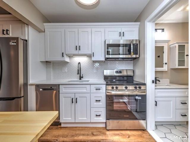Columbus Pl Apt,stamford, Condo For Sale