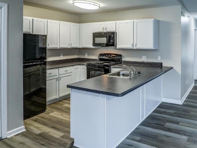 Columbia Woods Apartments 2 Bedroom Apartment for Rent at 121 Columbia Gdns, Cohoes, NY 12047
