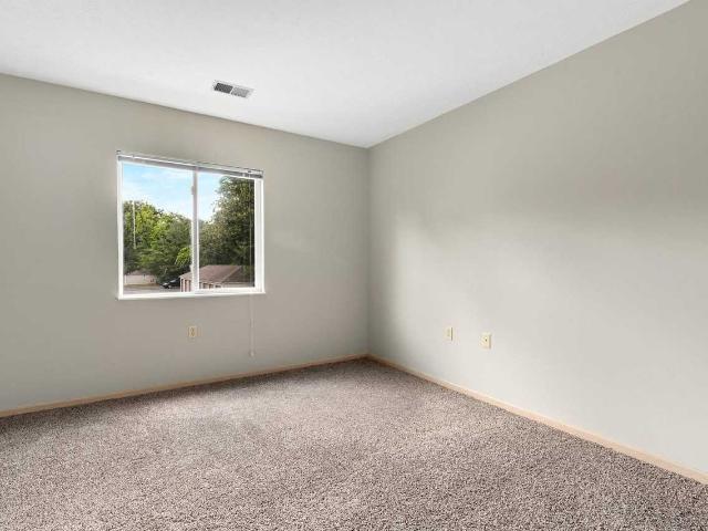 Columbia Woods Apartments 2 Bedroom Apartment for Rent at 3343 Columbia Woods Dr, Norton, OH 44203