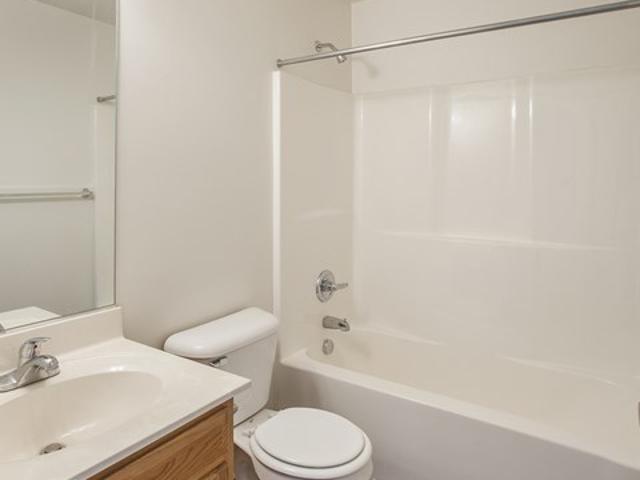 Columbia Apartments Columbia Woods 2 Bedroom Second Floor