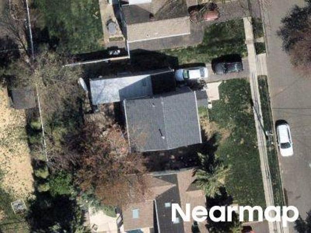 Columbia Ave