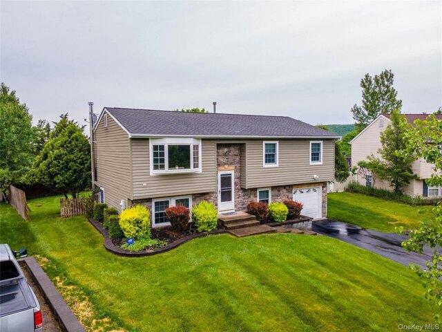 Columbia Cir, Highland Mills, Home For Sale