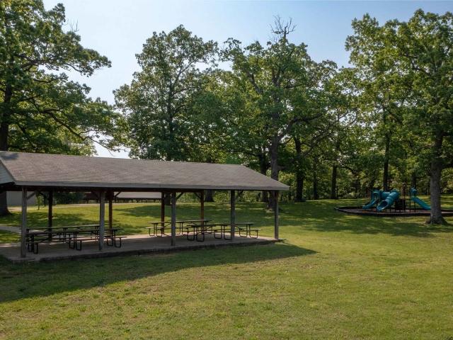 Columbia Park Apartments 1 Bedroom Apartment for Rent at 1100 Falcon St, Park Hills, MO 63601