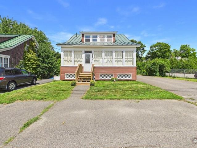 Columbia Rd, Waterville, Home For Sale