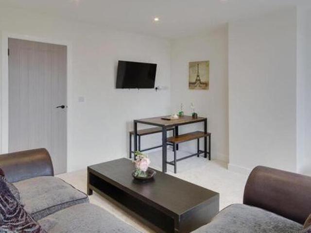 Columbia Road, Bournemouth, 2 Bedroom Flat