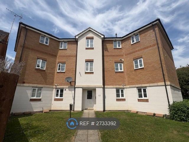 Columbia Road, Broxbourne EN10, 2 bed flat to rent, £1,300 pcm | PrimeLocation